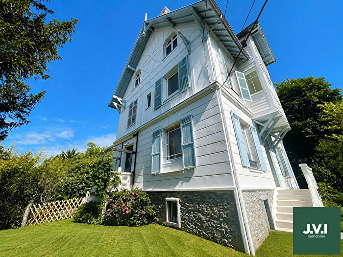 Maison 8 pièces à Montmorency, Centre Montmorency, à vendre