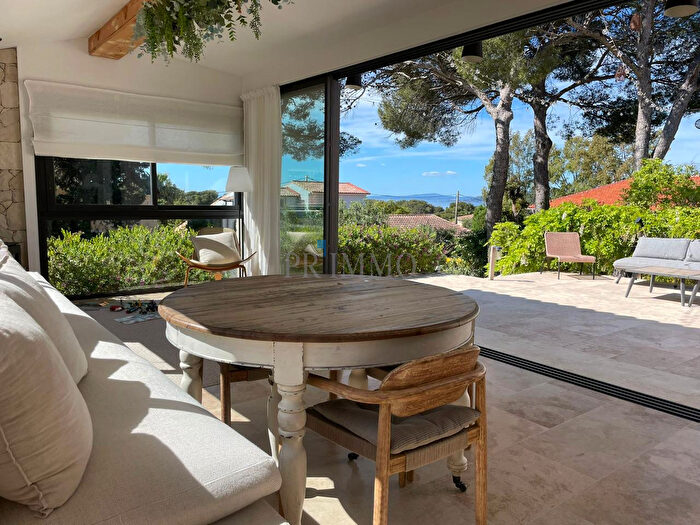 Maison à vendre - Saint-Raphaël, Plateau Notre-Dame - 5 pièces - 3 chambres