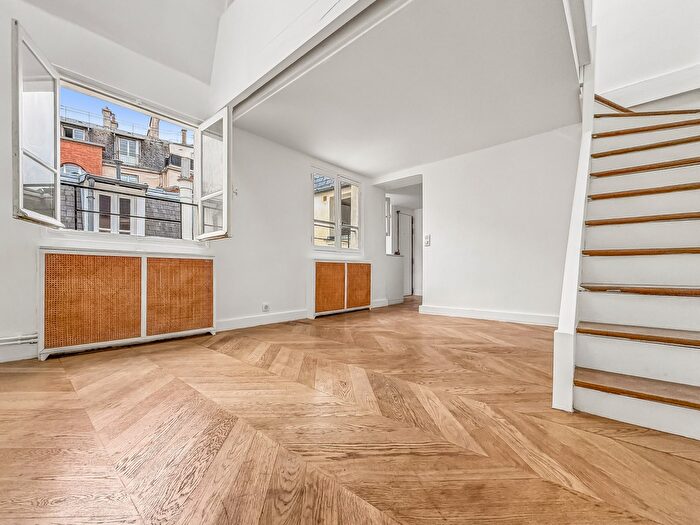 Appartement 2 pièces à Paris 6ème, Saint-Placide, à vendre