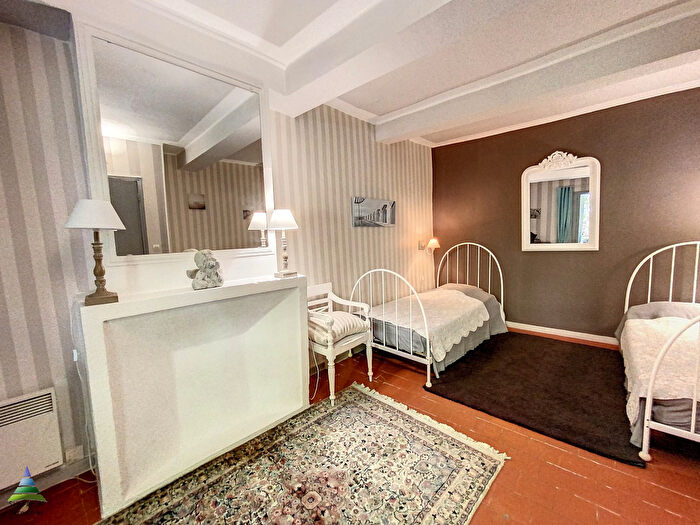 Maison à vendre - Montagnac - 6 pièces - 3 chambres