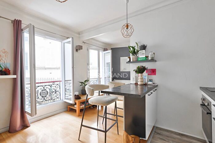 Appartement 2 pièces à Paris 17ème, La Fourche, Guy Moquet, à vendre