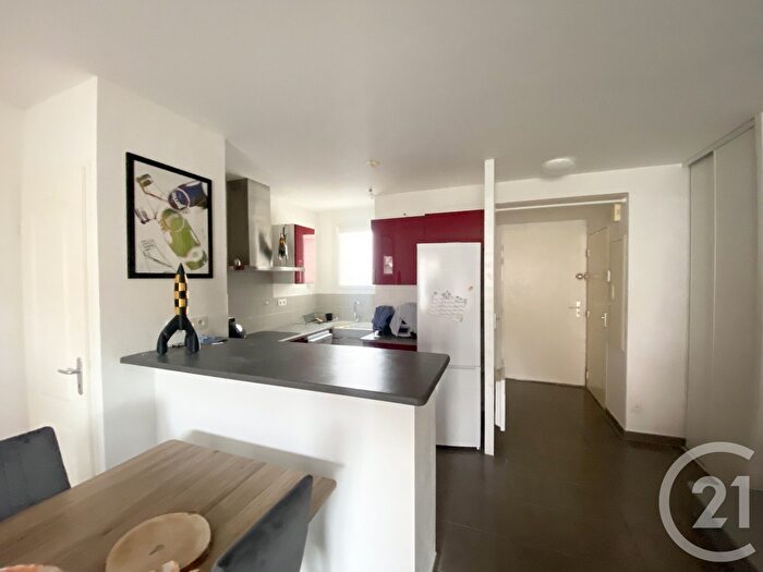 Maison à louer - Fleury, Fleury - 3 pièces - 2 chambres