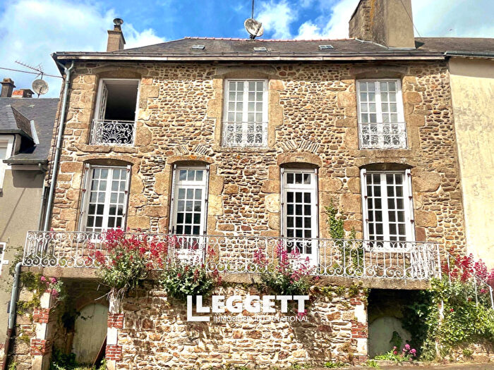 Maison à vendre - Courcité - 10 pièces - 5 chambres