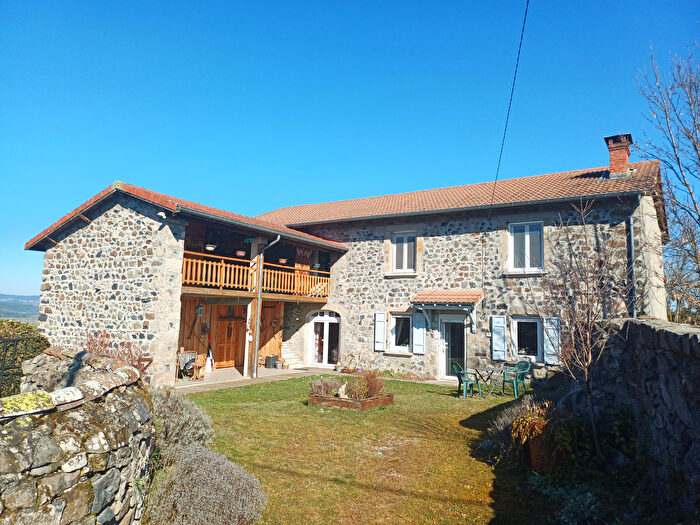 Maison à vendre - Saint-Julien-dAnce - 7 pièces - 4 chambres