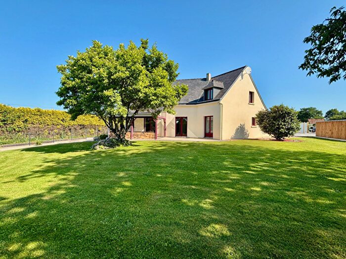 Maison 8 pièces à Saint-Loup, à vendre