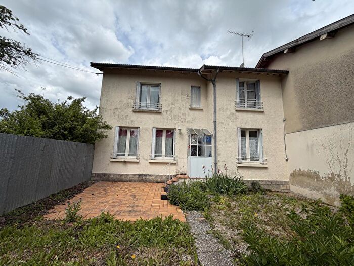 La Neuville-au-Pont : Maison 5 pièces à vendre
