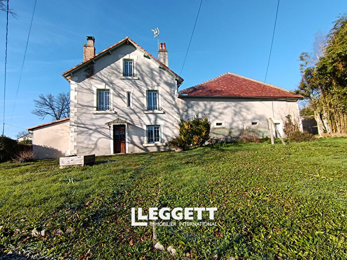 Maison à vendre - Grand-Brassac - 7 pièces - 4 chambres