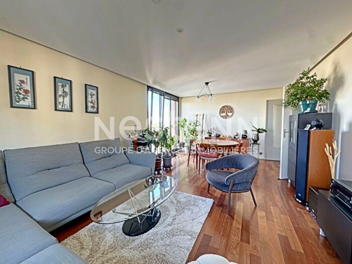 Appartement 4 pièces à vendre à Reims, Europe, Chemin Vert
