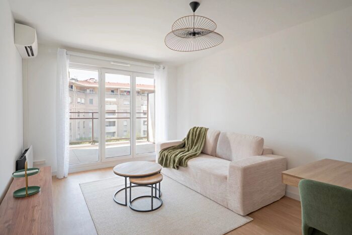 Nice, Saint-Roch : Appartement 3 pièces à louer