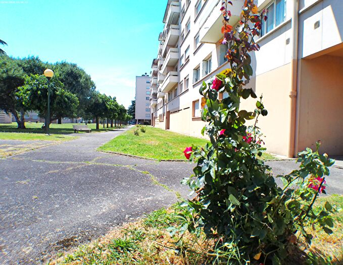Maisons à vendre et appartements à louer - 1