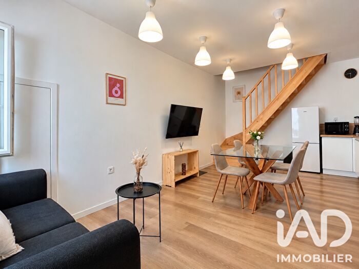 Maison 2 pièces à vendre à Floure