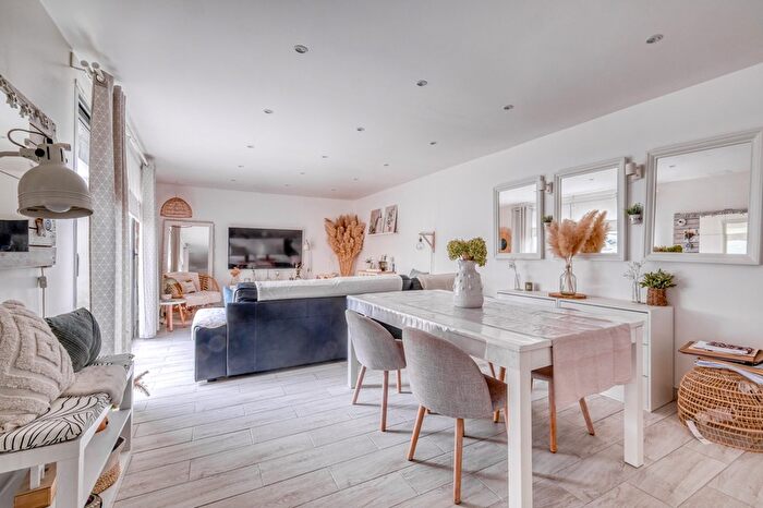 Maison à vendre - Varreddes - 6 pièces - 4 chambres