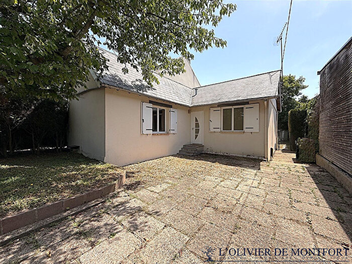Villiers-Saint-Frédéric : Maison 4 pièces à vendre