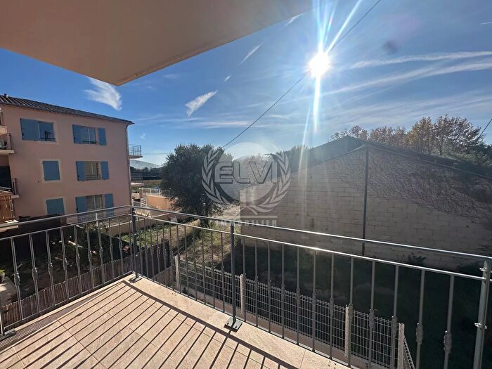 Appartement à vendre - Le Plan-de-la-Tour - 3 pièces - 2 chambres