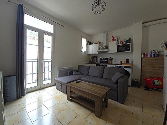 Appartement à vendre - Meyrargues - 2 pièces - 1 chambre