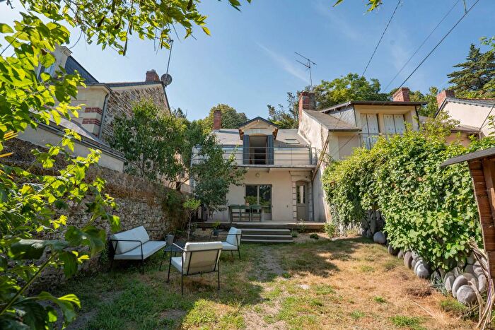Mûrs-Erigné - Maison 5 pièces à vendre