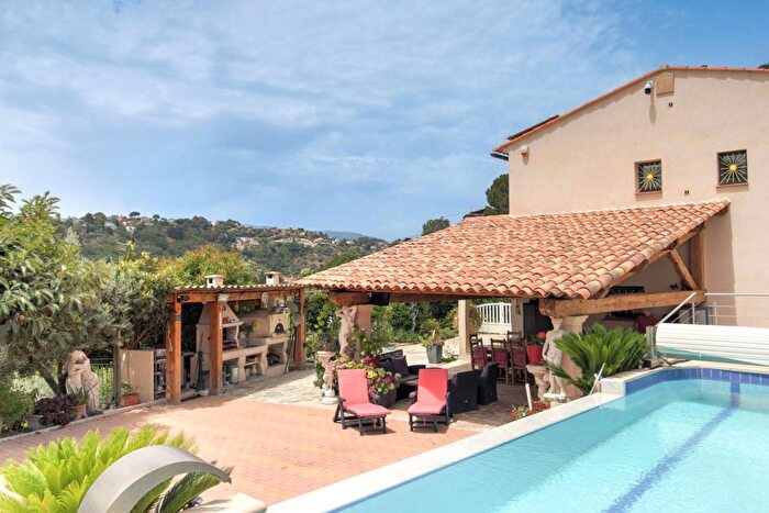Nice, Saint-Pierre de Feric : Maison 5 pièces à vendre