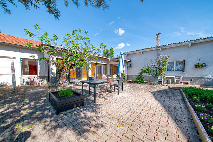 Saint-Priest, Revaison - Maison 4 pièces à vendre