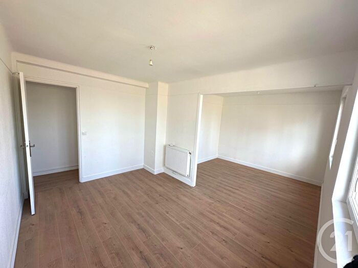 Appartement à louer - Canteleu, Habitat ancien - 2 pièces - 1 chambre