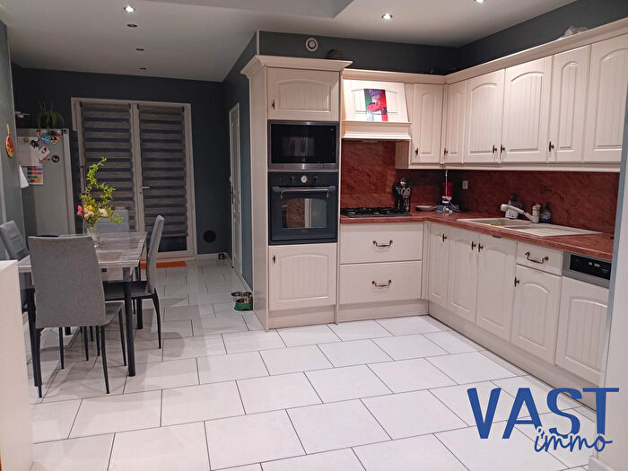 Maison à vendre - Tourcoing - 4 pièces - 3 chambres