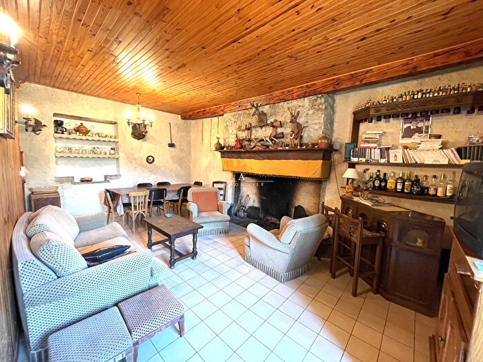 Maison à vendre - Portet-de-Luchon - 6 pièces - 4 chambres