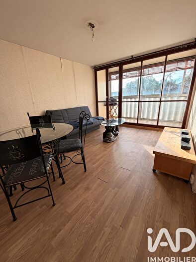 Appartement à vendre - Vitrolles, Centre-ville, Roucas, Les Pins, Le Liourat - 3 pièces - 2 chambres