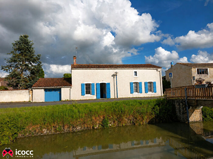 Maison 4 pièces à Champagné-les-Marais, à vendre