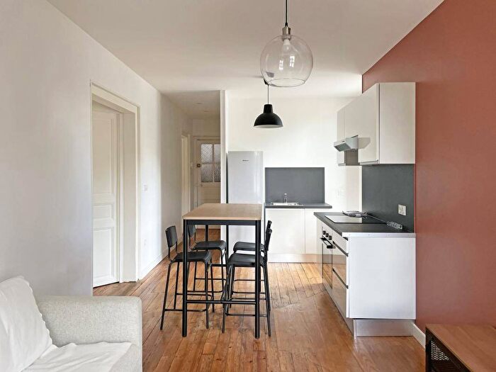 Appartement à louer - Dufau-Tourasse, Pau - 4 pièces - 3 chambres