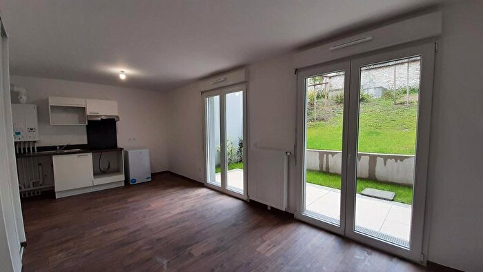 Appartement à louer - Chevalier-Les Petits Prés, Plaisir - 1 pièce