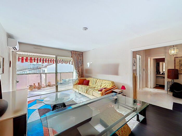 Appartement à vendre - Antibes, Coeur de ville - 2 pièces - 1 chambre