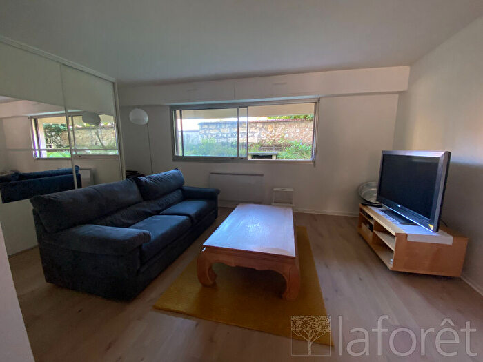 Appartement à louer - Bordeaux, Saint-Seurin - 3 pièces - 2 chambres