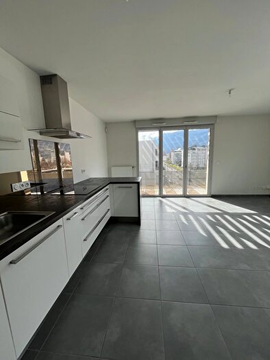 Appartement 3 pièces à Grenoble, Village Olympique, à louer