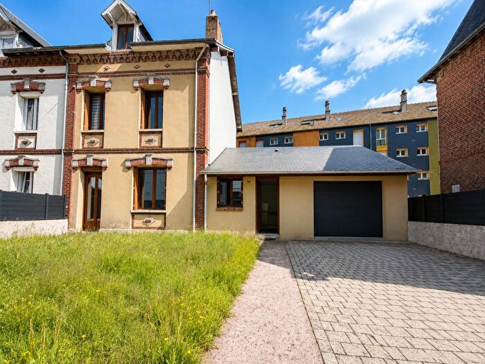 Maison 7 pièces à vendre à Barentin, Centre-ville, Normandie