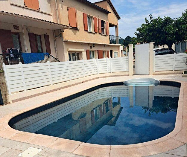 Maison 5 pièces à louer à Lézan