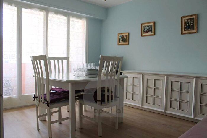 Bioves-Casino, Menton : Appartement 2 pièces à louer