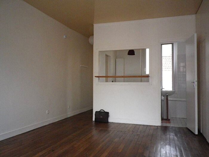 Appartement à louer - Les Parterres, Saint-Germain-en-Laye - 1 pièce