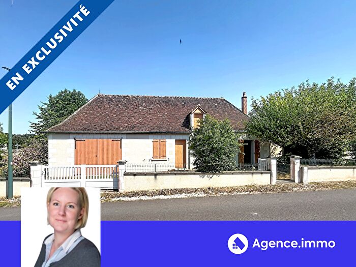 Céré-la-Ronde - Maison 2 pièces à vendre