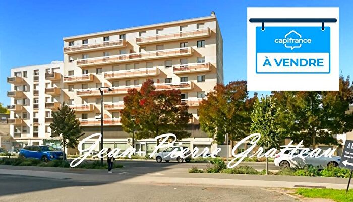 Appartement à vendre - Châtellerault, Centre-ville - 4 pièces - 3 chambres