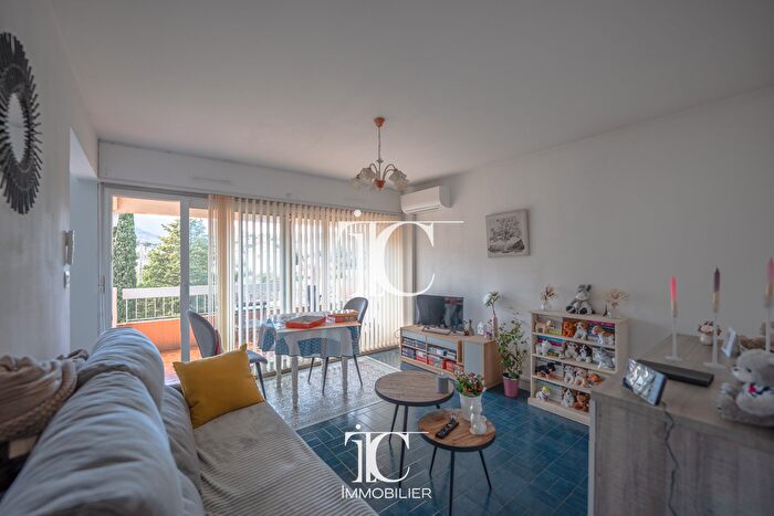 Appartement à vendre - Les Vans - 3 pièces - 1 chambre