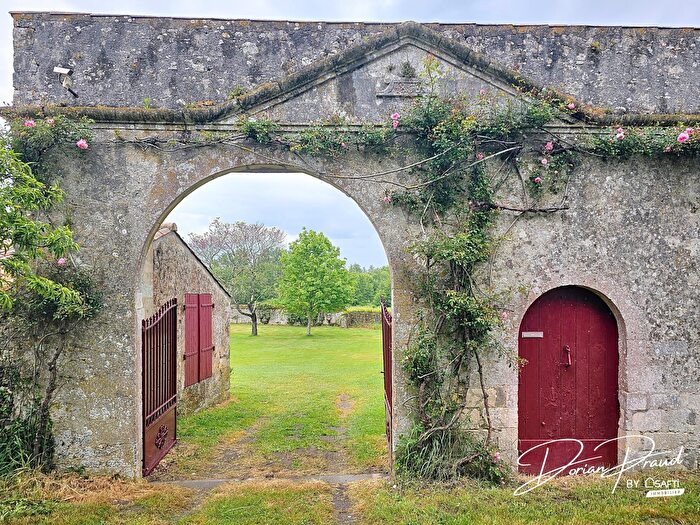 Maison 12 pièces à vendre - Saint-Hilaire-de-Riez, Centre-ville, Chaignaie, Poudroux