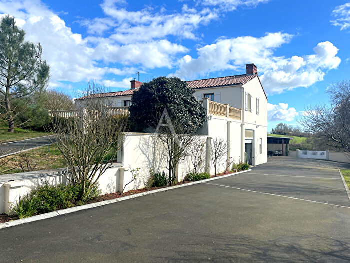 Maisons à vendre et appartements à louer - 1