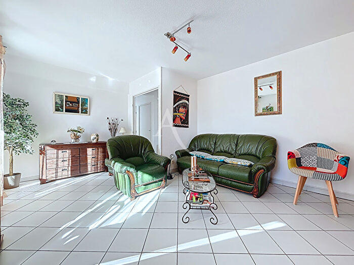 Appartement à vendre - Fonbeauzard - 3 pièces - 2 chambres