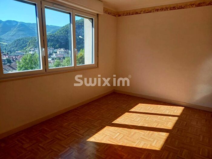 Appartement à louer - Capucine-Gare-Miroir, Saint-Claude - 3 pièces - 2 chambres