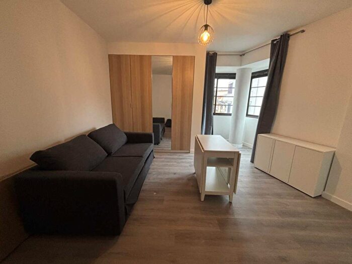 Appartement à louer - Gap, Gap ville - 1 pièce