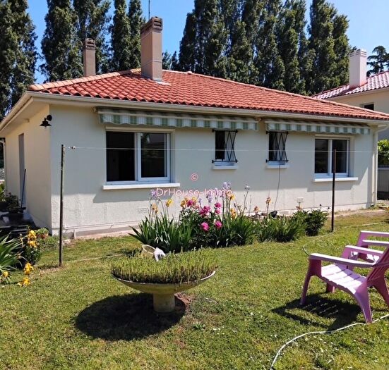 Maison à vendre - La Couronne - 3 pièces - 2 chambres