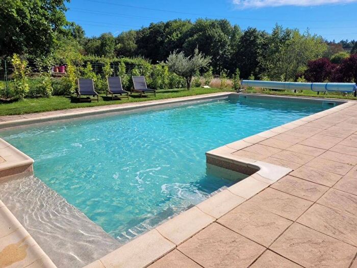 Maison à louer - La Tour-de-Salvagny - 7 pièces - 6 chambres