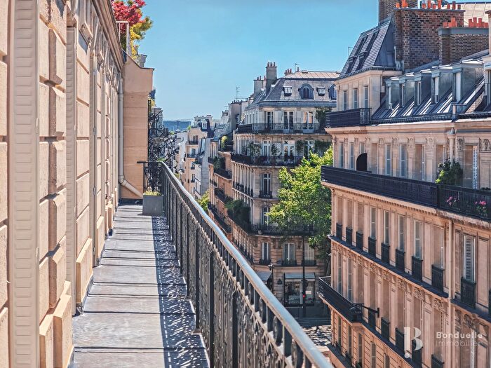 Paris 8ème - Appartement 6 pièces à louer