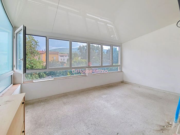 Saint-Zacharie - Maison 8 pièces à vendre