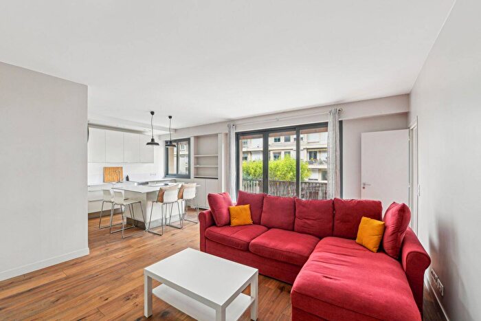 Appartement à louer - Auteuil Nord, Paris ème arrondissement - 2 pièces - 1 chambre