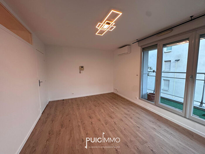 Appartement à vendre - Limoges, Centre-ville, Hôtel de Ville, Emailleurs - 2 pièces - 1 chambre